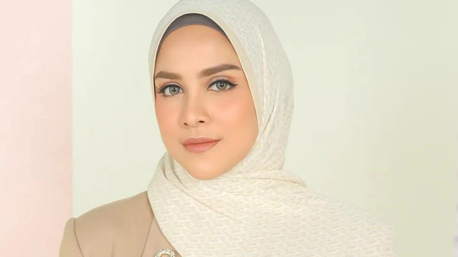 The Influence of Brown Jilbab Warna Coksu Hijab's Impact on Modern ...